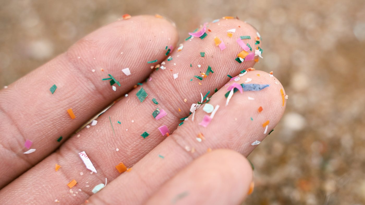 MIT Tech Review: マイクロプラスチックは人体にどう影響するのか